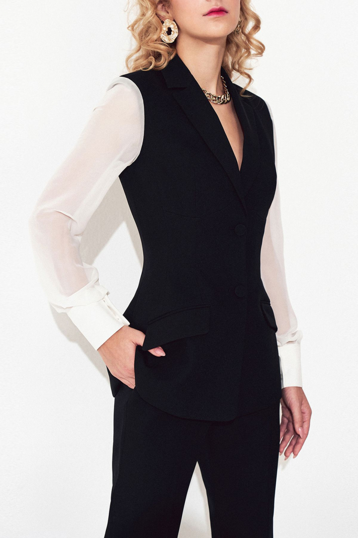 HAILEY STRUCTURED VEST